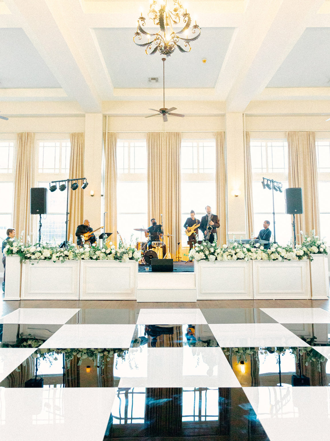 Room on Main Wedding | DFW Wedding Photographer