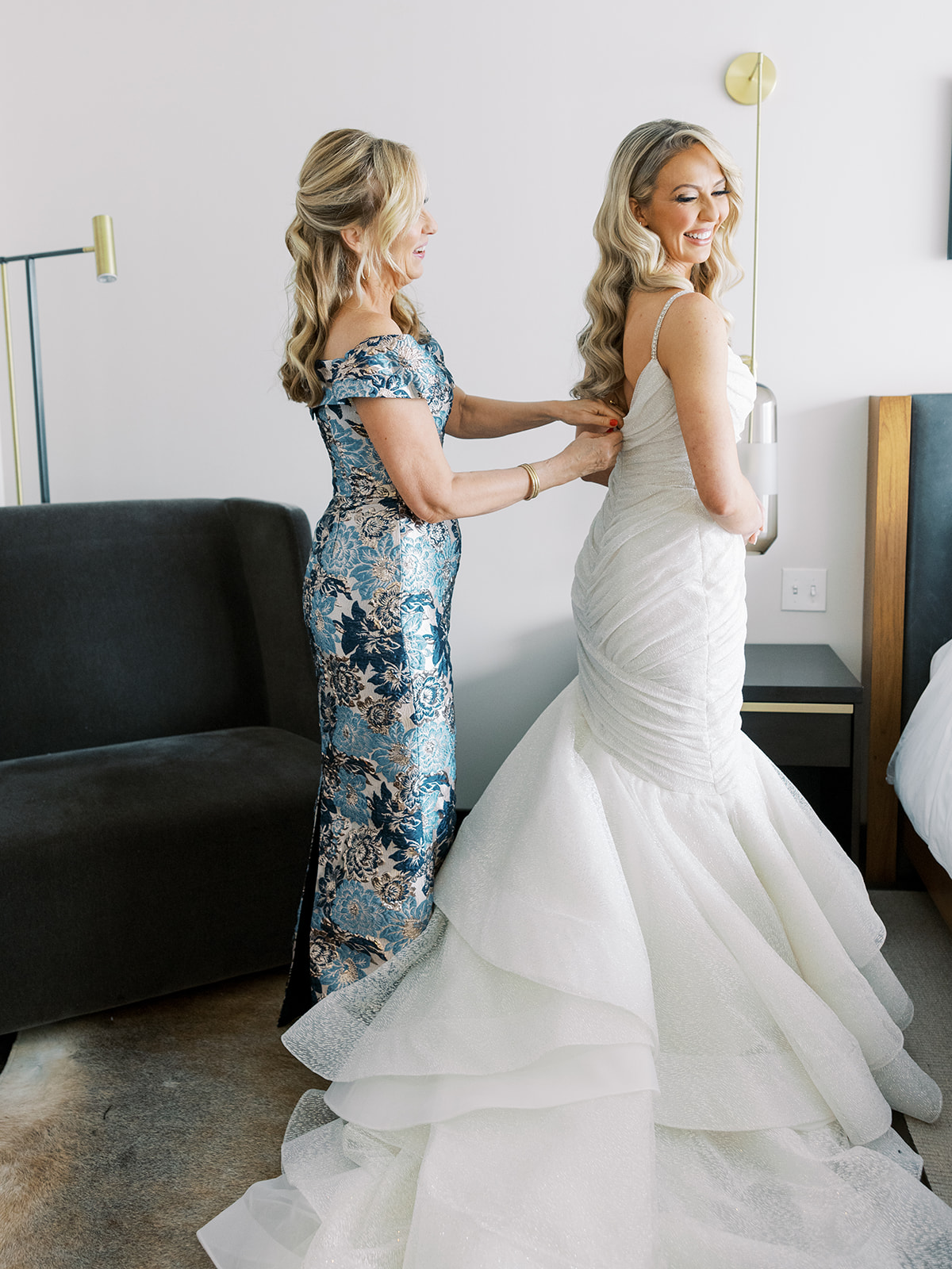 The Thompson Dallas | DFW Wedding Photographer | Erin + Aaron
