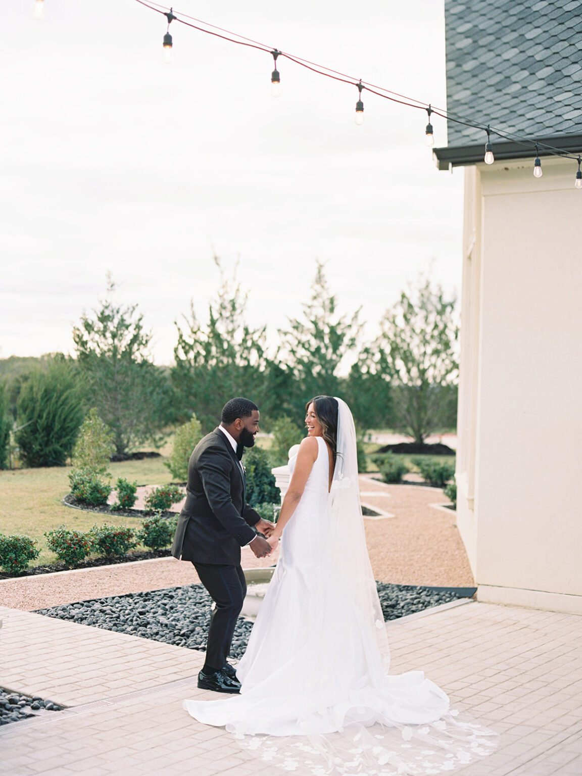 The Hillside Estate Wedding | DFW Wedding Photographer | Tyler + Devon